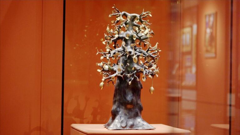 Bronze Baobab Tree Reflects Growing China-Africa Friendship - Khabar Asia