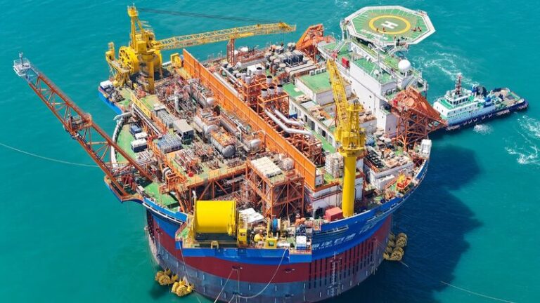 China Installs Asia’s First Cylindrical Offshore Oil Platform - Khabar Asia