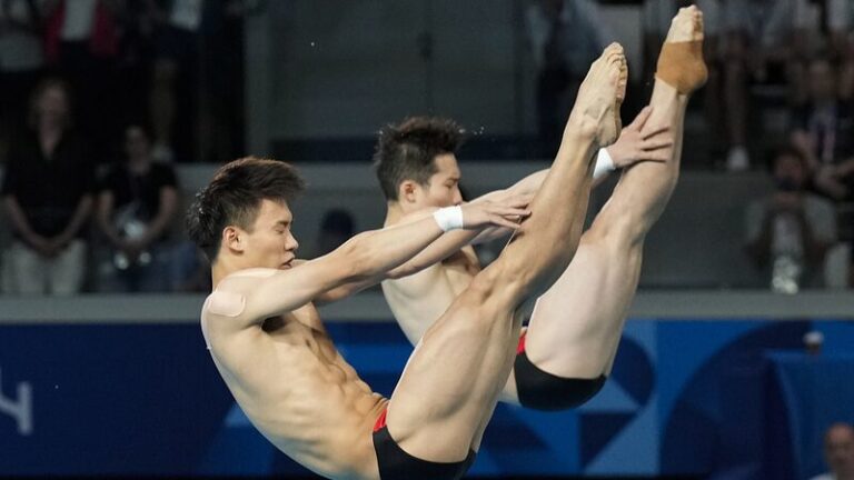 China’s Wang and Long Capture Olympic Gold in Men’s Synchronized 3m ...