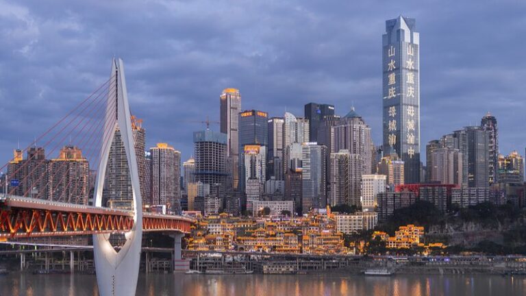 Qiansimen Bridge: Chongqing’s Architectural Marvel Illuminating the ...