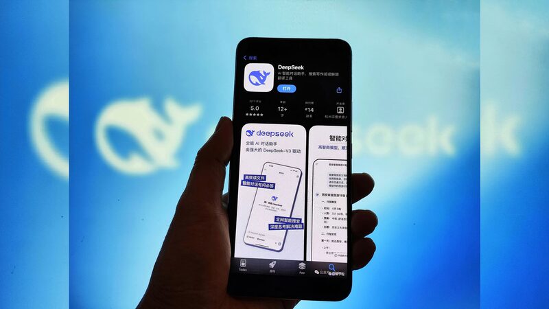 DeepSeek Surpasses ChatGPT to Top iPhone App Charts in China and the U ...