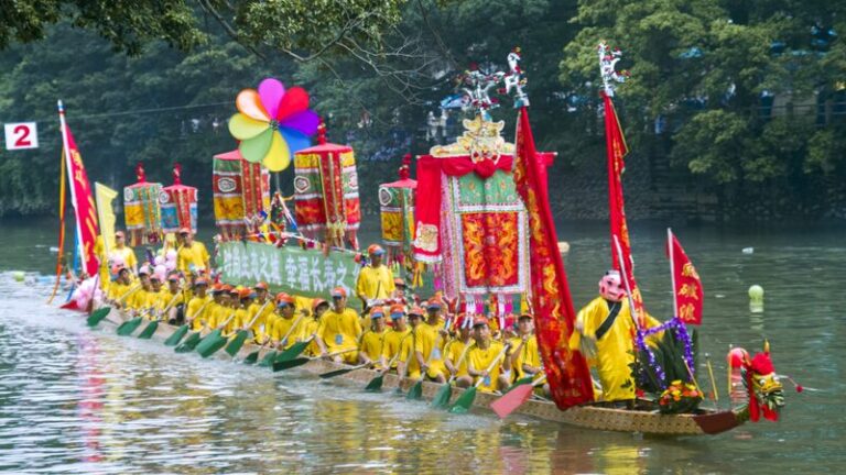 Dragon Boat Parades Illuminate Foshan Ahead of Duanwu Festival - Khabar ...