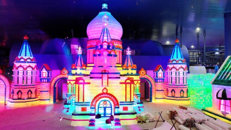 Harbin’s Ice and Snow World Unveils Spectacular Indoor Ice Sculptures ...