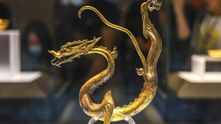 Tracing the Origins of China’s Mythic ‘Loong’ - Khabar Asia