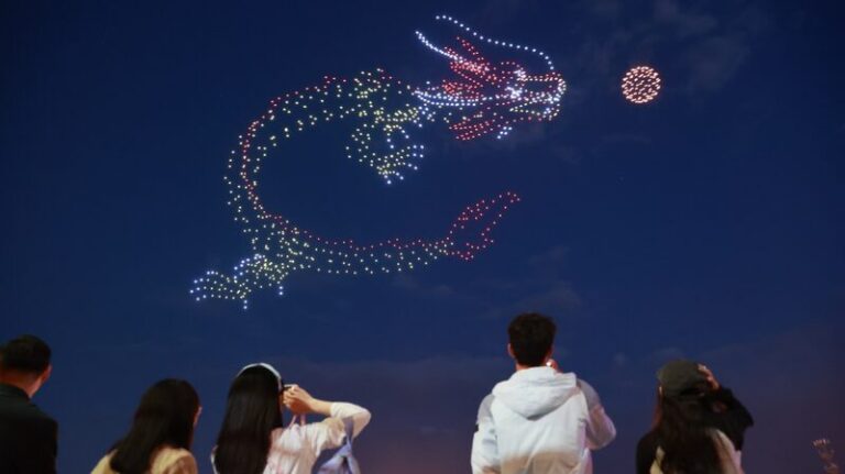 Vibrant Drone Display Illuminates Yanji Sky for Dragon Boat Festival ...