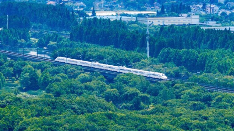 Yangtze River Delta Welcomes China’s First Railway Loop Line - Khabar Asia