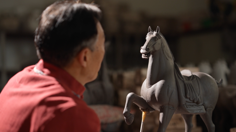 Father-Son Duo Revives Tang Dynasty Pottery Craft in Modern China ...